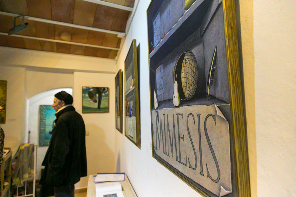 Exposición "ON THE SHELF" de Arturo Rhodes en Aina Pastor Art Gallery